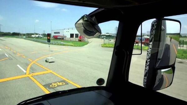 How To Improve, Aim, Adjust And Use Your Truck Mirrors ! - Driver First