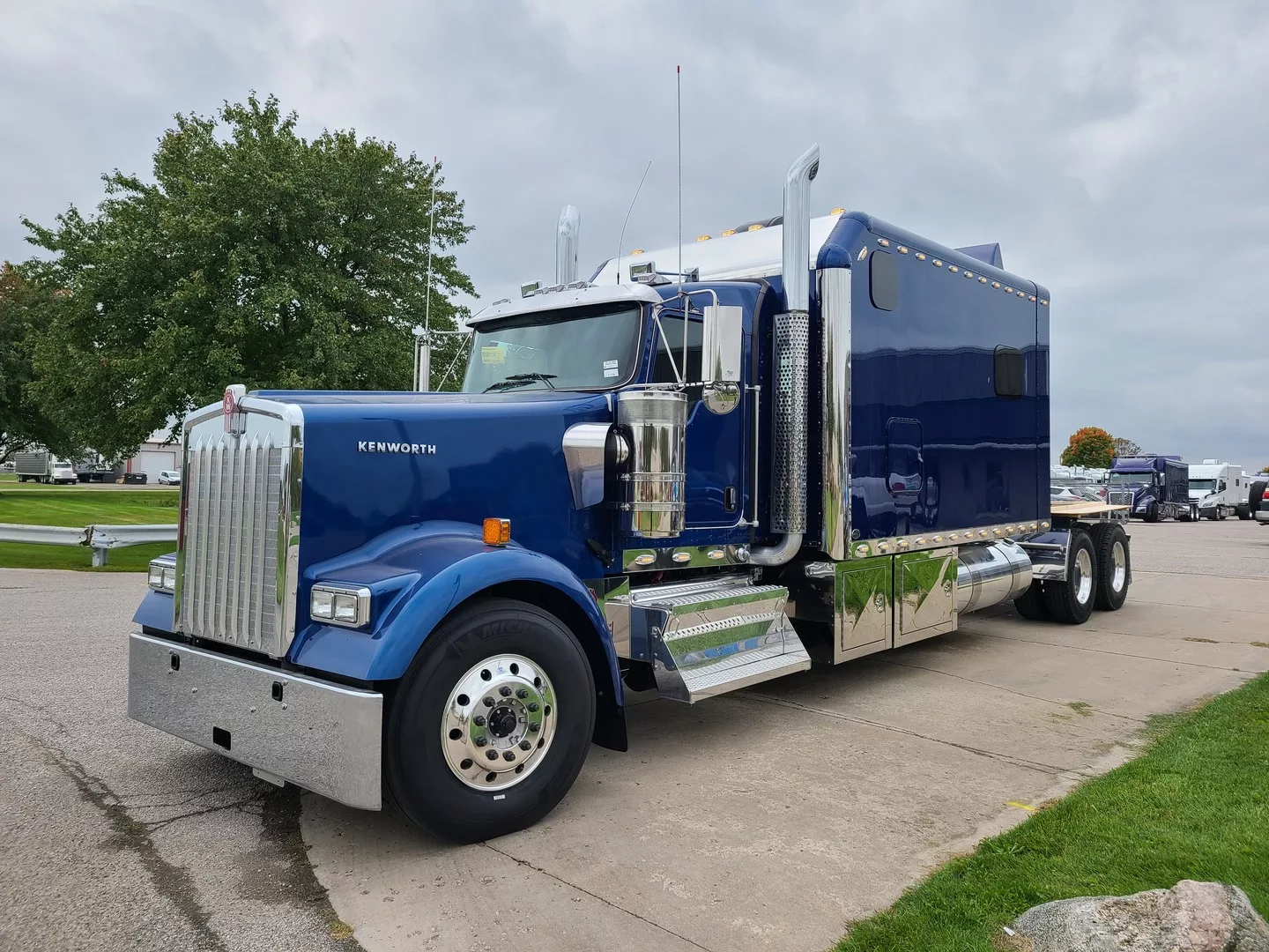 Kenworth with Super Sleeper 2023 W900 156" Extended Cab Long Haul SEMI - Driver First