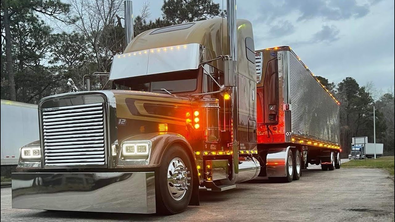 Classic Elegance on the Move: The Freightliner Classic XL - Driver First