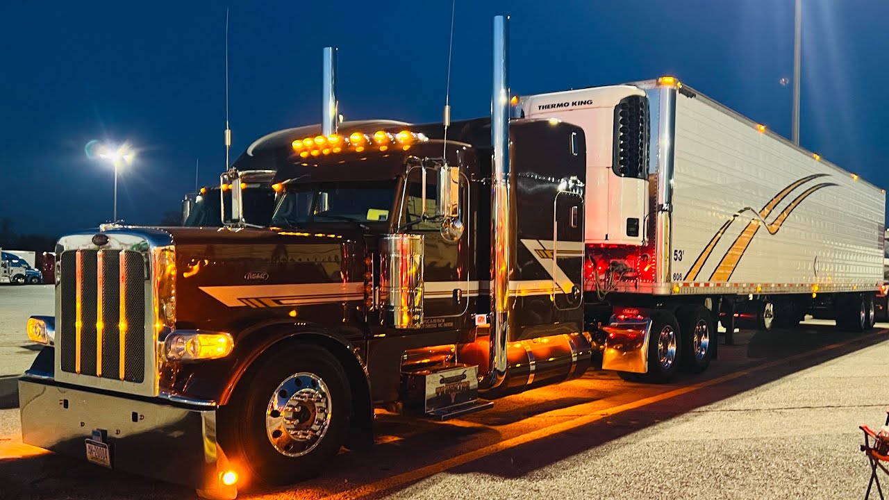 Custom Peterbilt 389 - A Masterpiece of Personalized Performance ...