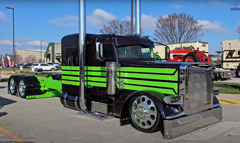 The Ultimate Custom Peterbilt: A Closer Look at Beastly Elegance ...
