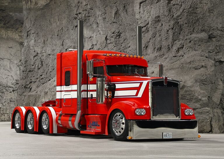 Ultimate Highway Warrior: Custom Kenworth W900L - Driver First