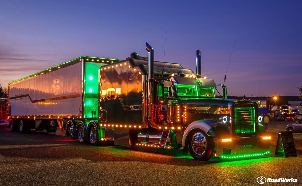 The Gosse: A Customized Titan of the Road - Freightliner XL - Driver First
