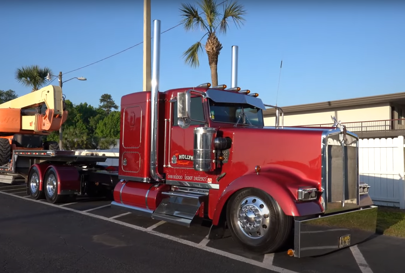 Kenworth W900: The Iconic Powerhouse of the Road - Driver First