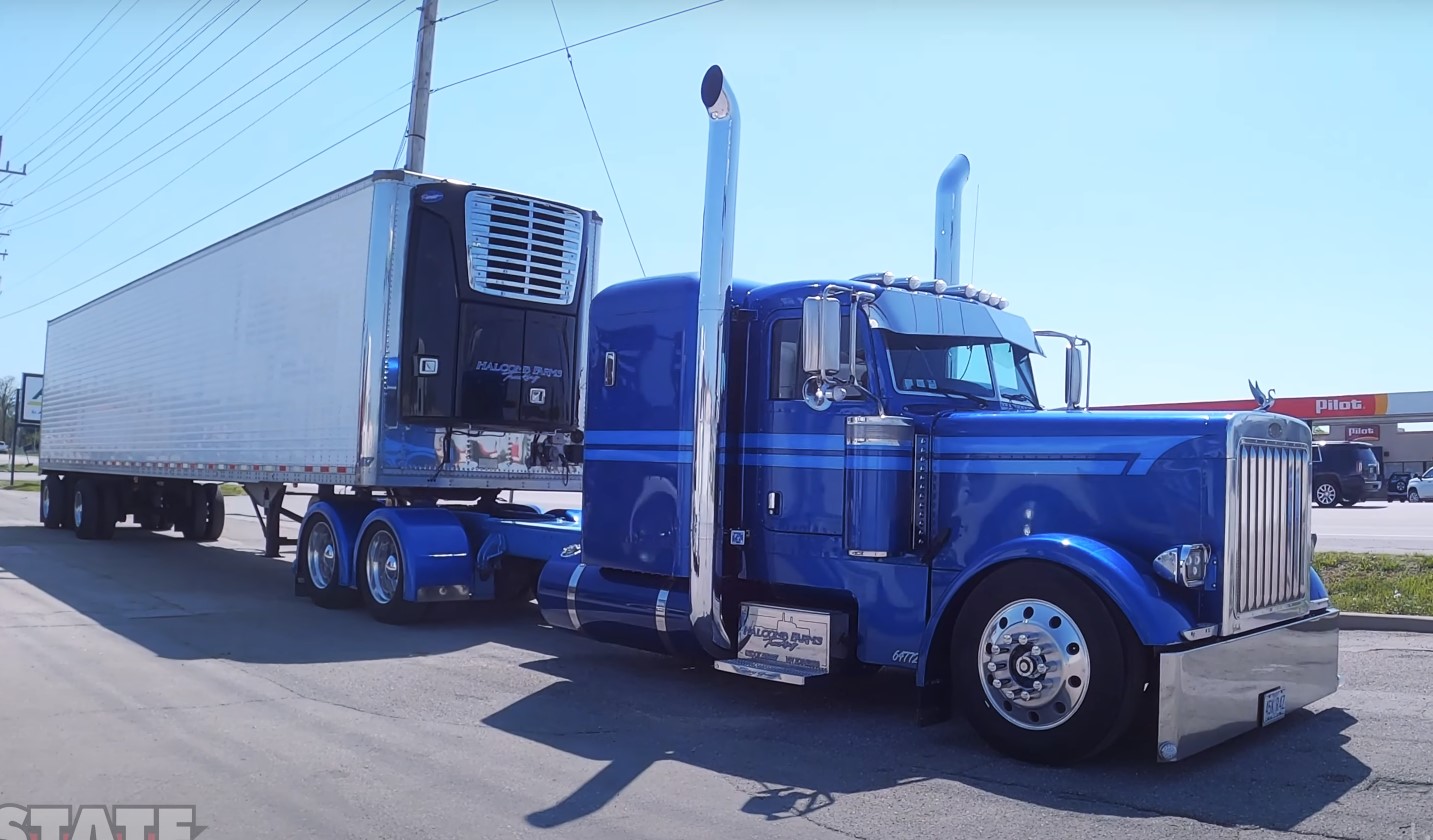 Thundering Titan: The Customized Majesty of the Peterbilt 379 - Driver First