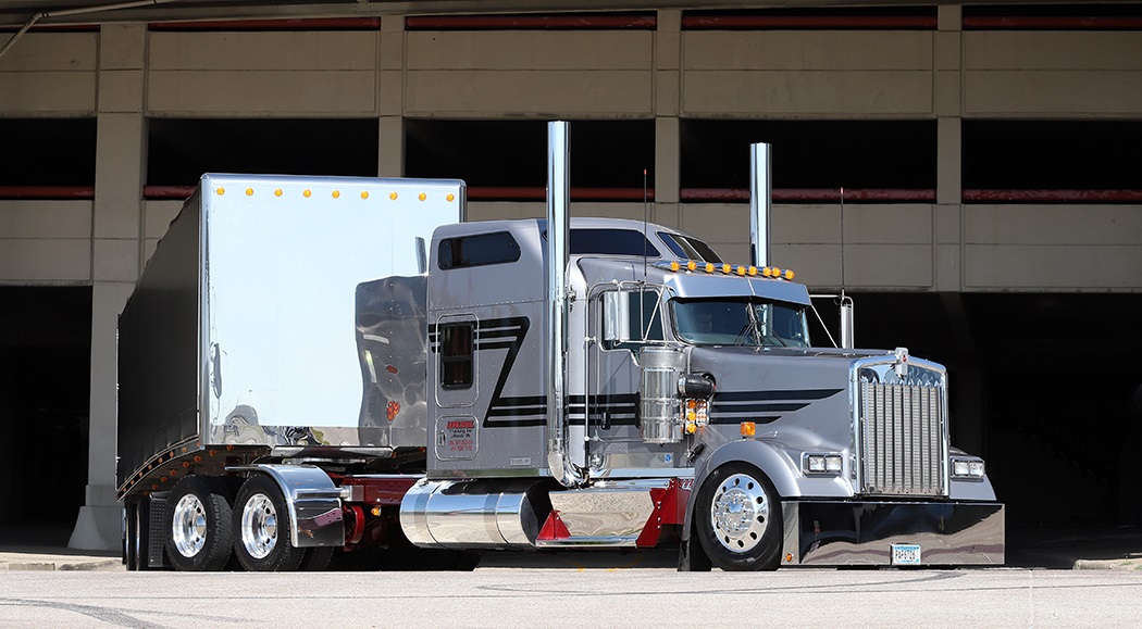 2010 Kenworth W900L: The Custom Powerhouse - Driver First