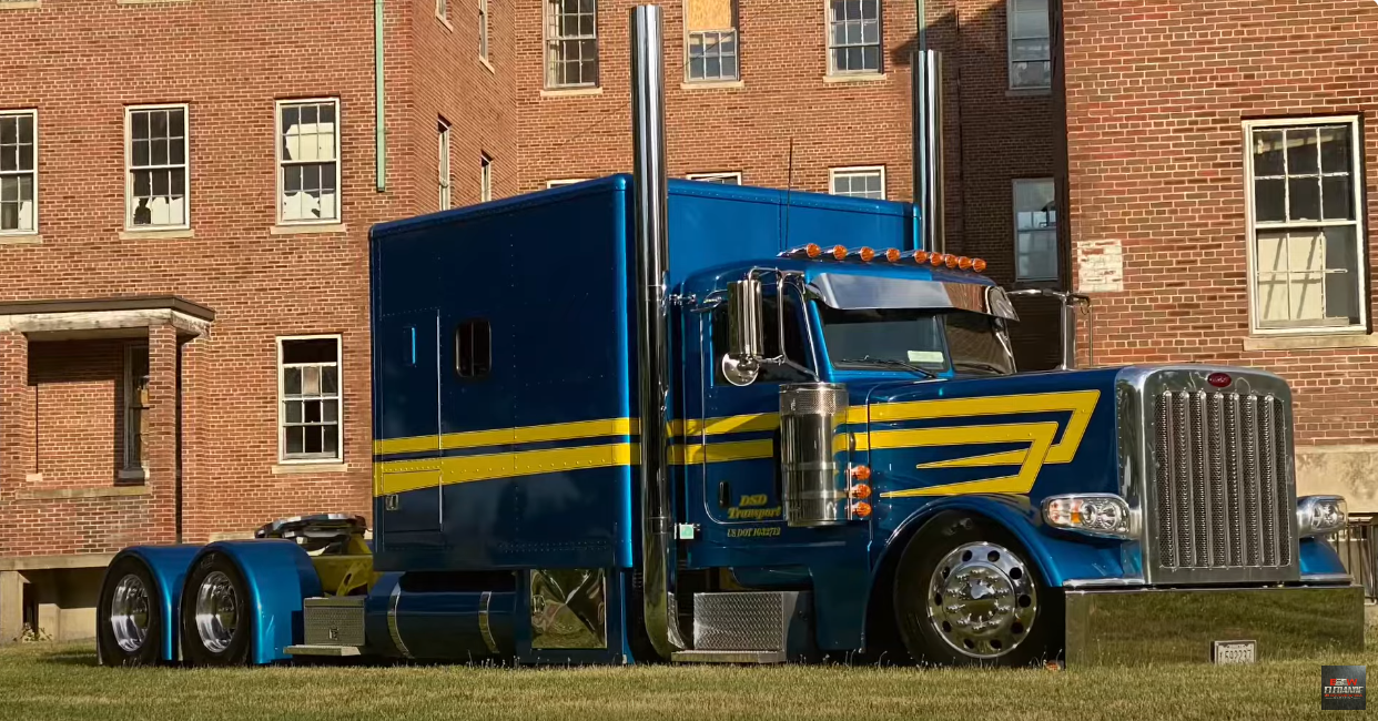 King of the Road: The Ultimate Custom Super Big Bunk Peterbilt - Driver ...