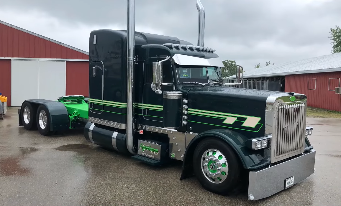 The Road King: Custom Peterbilt in All Its Glory - Driver First